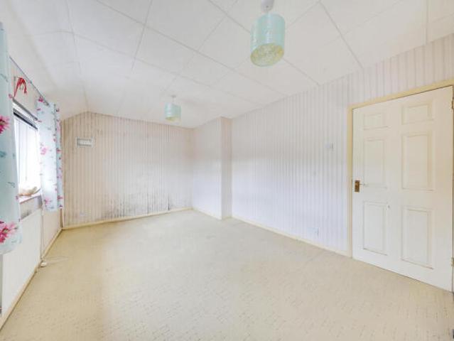 2 bedroom semi detached house for sale in Broomwood Road, Orpington, BR5