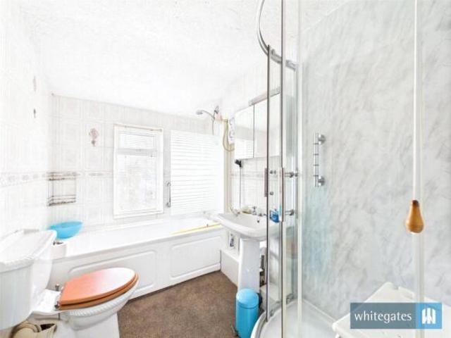2 bedroom semi detached house for sale in Bradford Road, East Bierley, Bradford, West Yorkshire, BD4