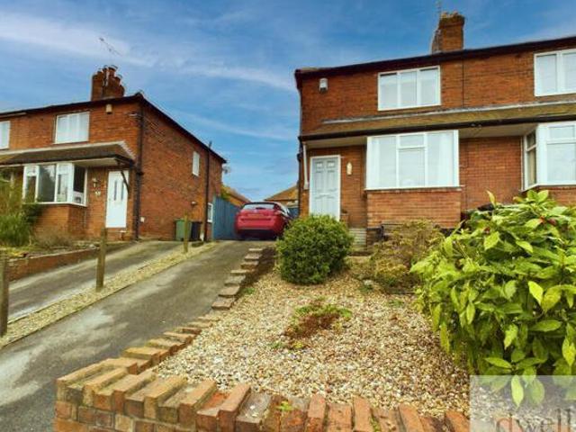 2 Bedroom Semi detached House For Sale In Bramley, Leeds