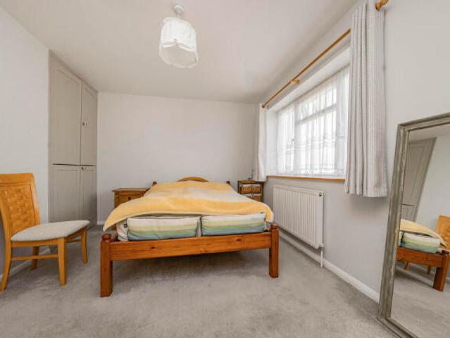 2 bedroom semi detached house for sale in Brampton Road, Hillingdon, UB10