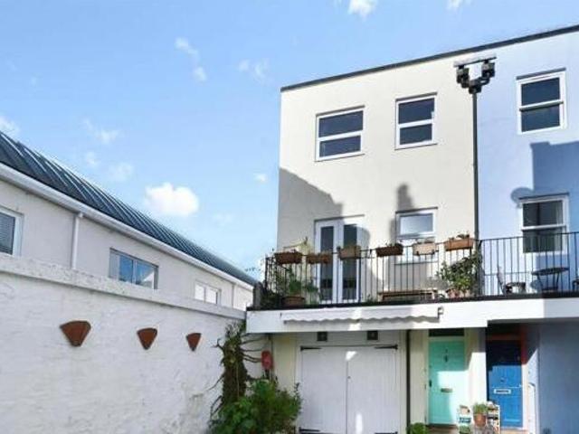 2 Bedroom Semi detached House For Sale In Brighton