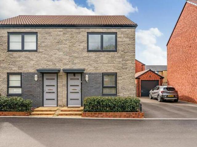 2 Bedroom Semi detached House For Sale In Bristol, Gloucestershire