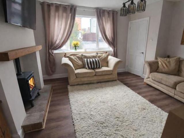 2 bedroom semi detached house for sale in Bunns Road, Worcester, Worcestershire, WR5