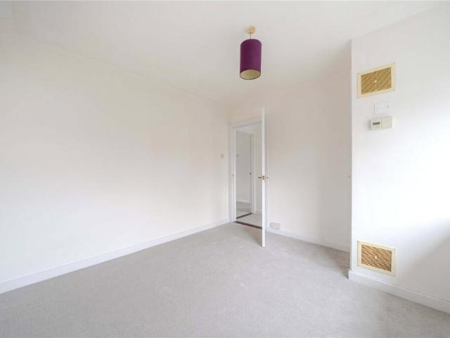 2 bedroom semi detached house for sale in Buckland Road, Reading, RG2