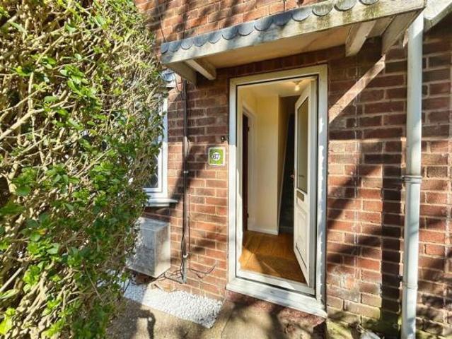 2 bedroom semi detached house for sale in Buckley Road, Leamington Spa, CV32