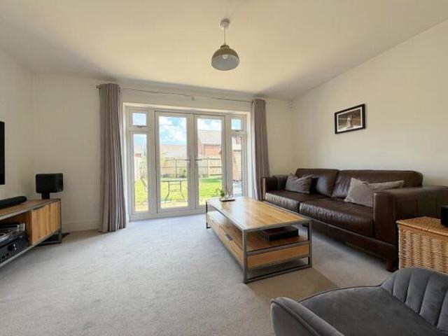 2 bedroom semi detached house for sale in Burton Green, Kenilworth, CV8