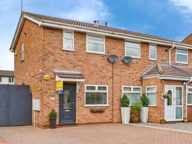 2 Bedroom Semi detached House For Sale In Burton on trent, Staffordshire