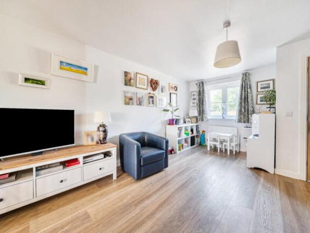 2 bedroom semi detached house for sale in Burghfield Walk, Basingstoke RG22 5AT, RG22