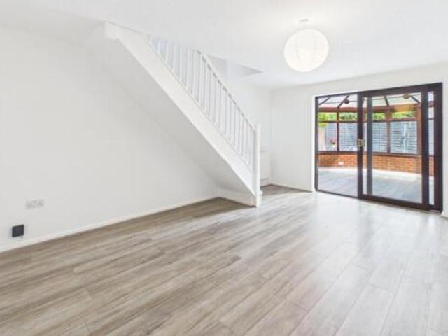 2 bedroom semi detached house for sale in Byfield Rise, Worcester, Worcestershire, WR5