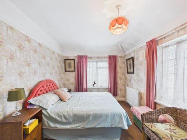 2 bedroom semi detached house for sale in Callington Road, Reading, RG2