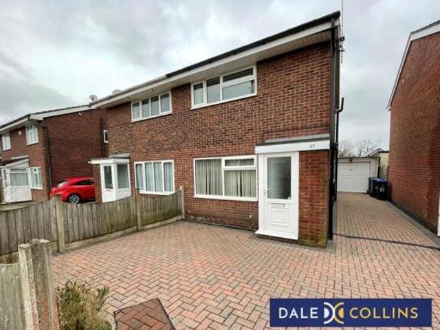 2 Bedroom Semi detached House For Sale In Cheadle