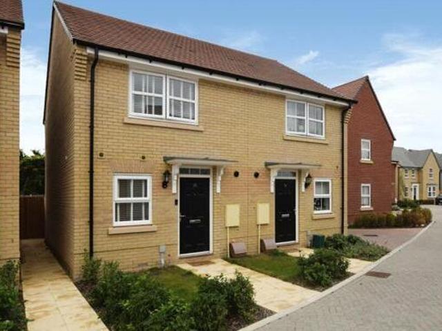2 Bedroom Semi detached House For Sale In Chelmsford, Essex