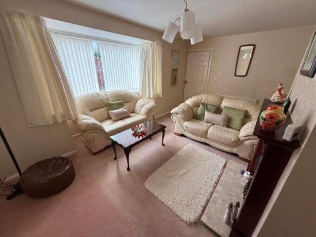 2 bedroom semi detached house for sale in Chequers Avenue, Lancaster, LA1