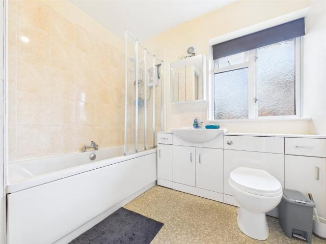 2 bedroom semi detached house for sale in Christchurch Road, Worcester, Worcestershire, WR4