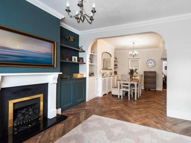 2 bedroom semi detached house for sale in Church Road, Bexleyheath, DA7