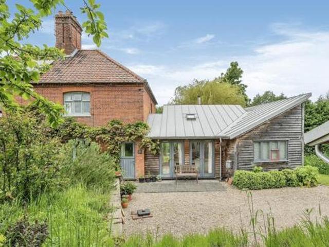 2 Bedroom Semi detached House For Sale In Corpusty
