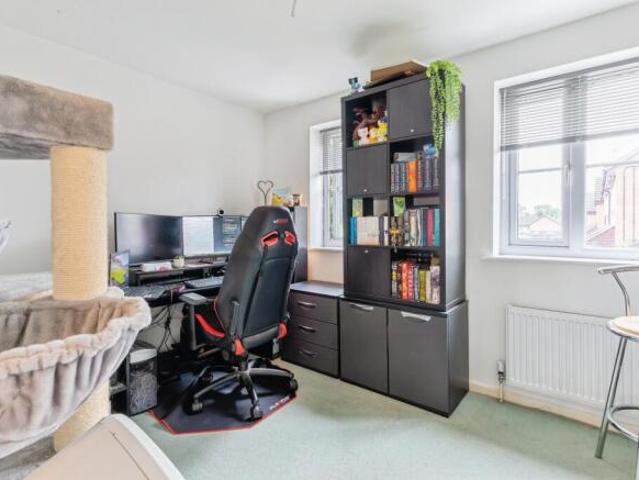 2 bedroom semi detached house for sale in Coughton Drive, Leamington Spa, CV31