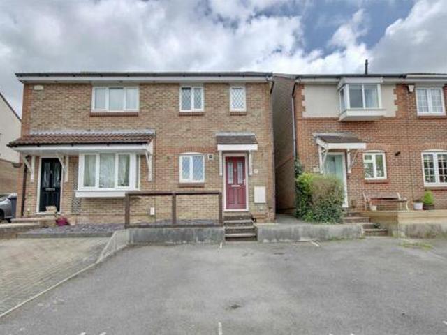2 Bedroom Semi detached House For Sale In Clanfield