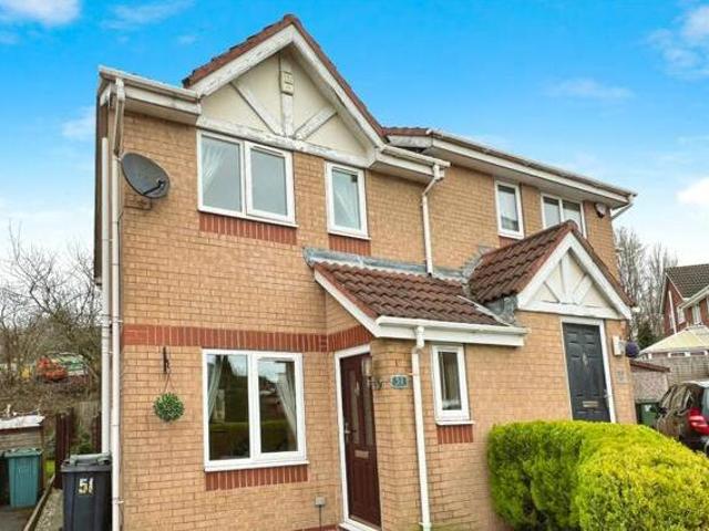 2 Bedroom Semi detached House For Sale In Cleckheaton, West Yorkshire