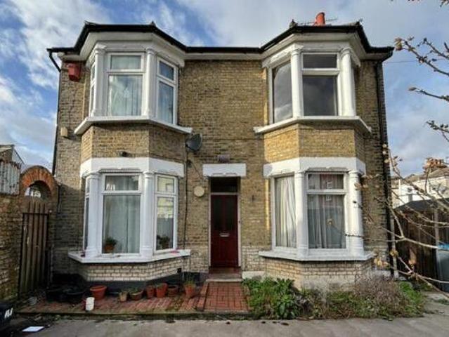 2 Bedroom Semi detached House For Sale In Croydon, Surrey