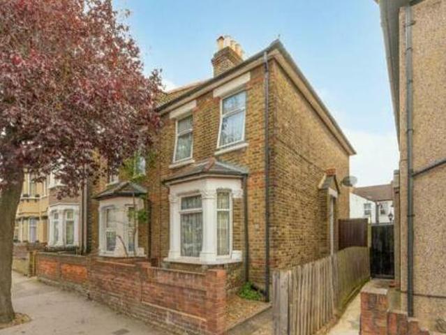 2 Bedroom Semi detached House For Sale In Croydon