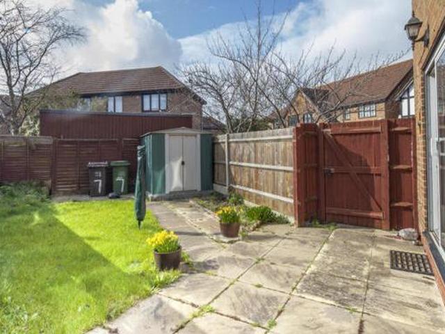 2 Bedroom Semi detached House For Sale In Croydon