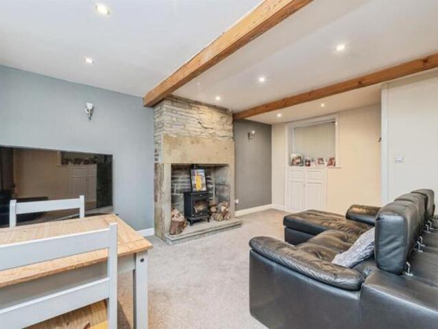 2 bedroom semi detached house for sale in Crosland Hill Road, Huddersfield, HD4