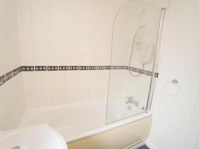 2 bedroom semi detached house for sale in Craigton Gardens, Milngavie, G62
