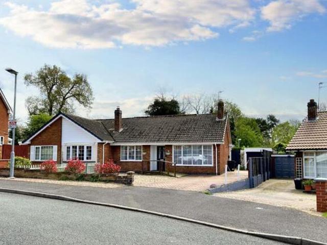 2 Bedroom Semi detached House For Sale In Crick