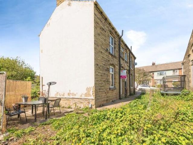 2 bedroom semi detached house for sale in Deighton Road, Deighton, Huddersfield, HD2