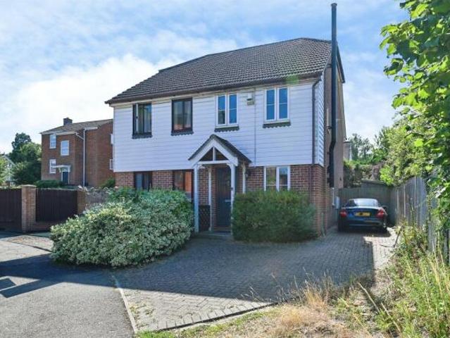 2 bedroom semi detached house for sale in Doddington Court, Maidstone, ME16