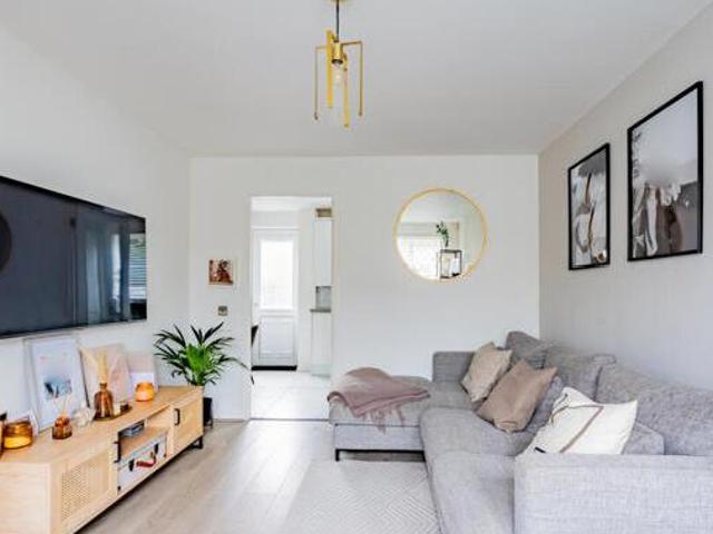 2 Bedroom Semi detached House For Sale In Downend
