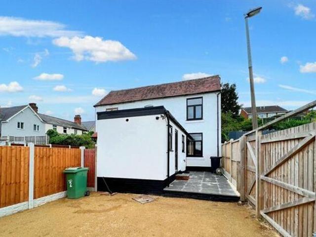 2 Bedroom Semi detached House For Sale In Dudley, West Midlands