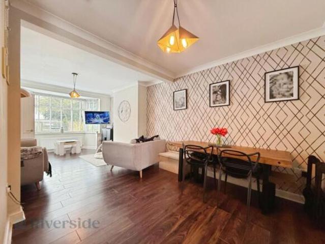 2 bedroom semi detached house for sale in Eastgate, Hessle, HU13