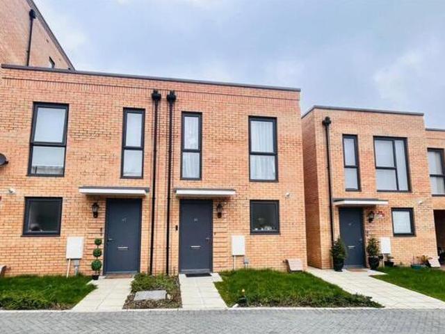 2 Bedroom Semi detached House For Sale In Edgware, Middlesex