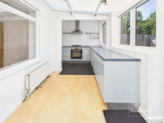 2 bedroom semi detached house for sale in Elgar Road South, Reading, Berkshire, RG2