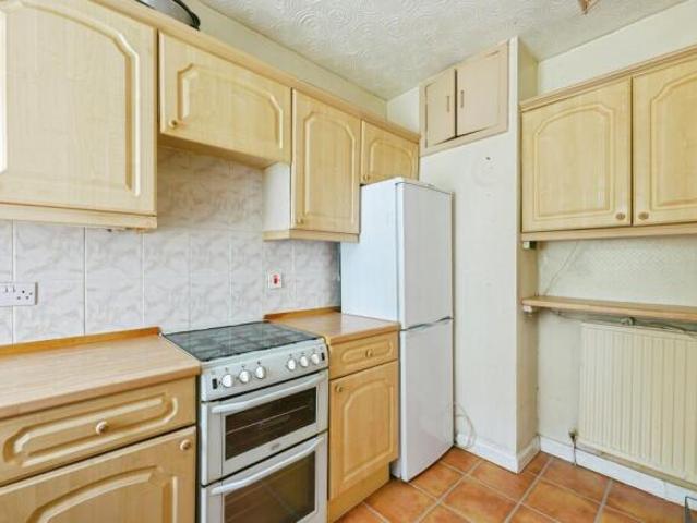 2 bedroom semi detached house for sale in Esslemont Avenue, Glasgow, G14