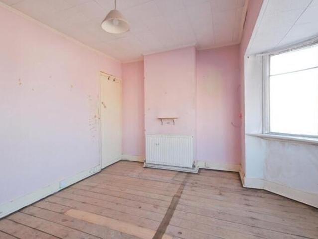 2 bedroom semi detached house for sale in Exmouth Road, Welling, DA16