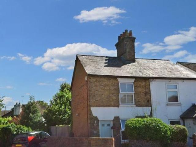 2 Bedroom Semi detached House For Sale In Farnham, Surrey