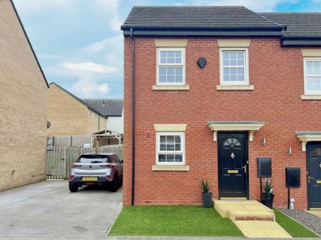2 Bedroom Semi detached House For Sale In Featherstone