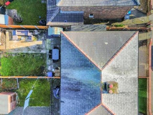 2 bedroom semi detached house for sale in Fife Road, Warrington, WA1