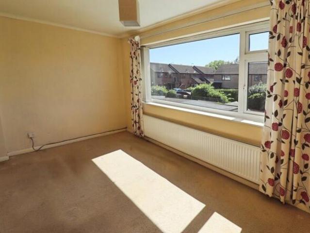 2 bedroom semi detached house for sale in Foyle Close, Lincoln, LN5