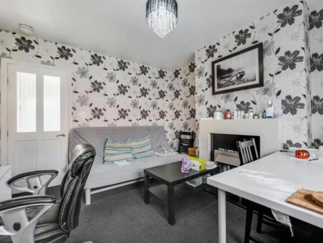 2 bedroom semi detached house for sale in Freeburn Causeway, Coventry, CV4