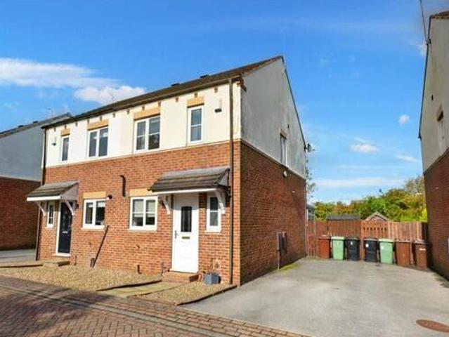 2 Bedroom Semi detached House For Sale In Garforth, Leeds