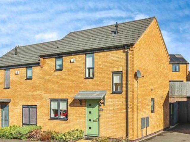 2 Bedroom Semi detached House For Sale In Giltbrook