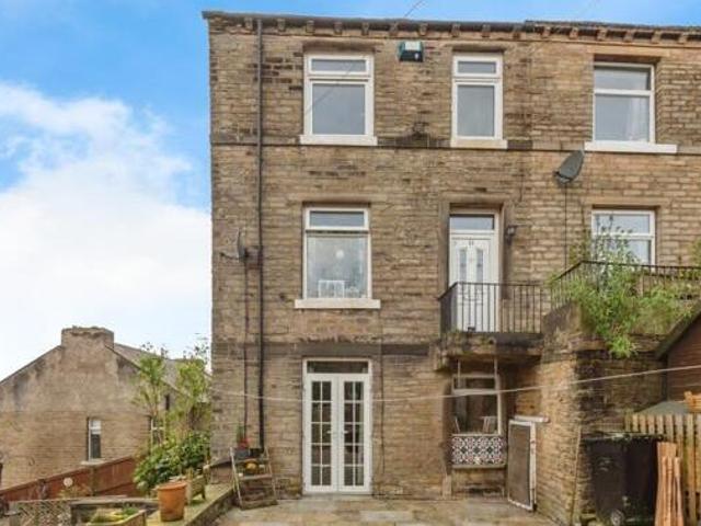2 Bedroom Semi detached House For Sale In Golcar