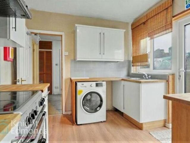 2 bedroom semi detached house for sale in Gloucester Road, Maidstone, ME15