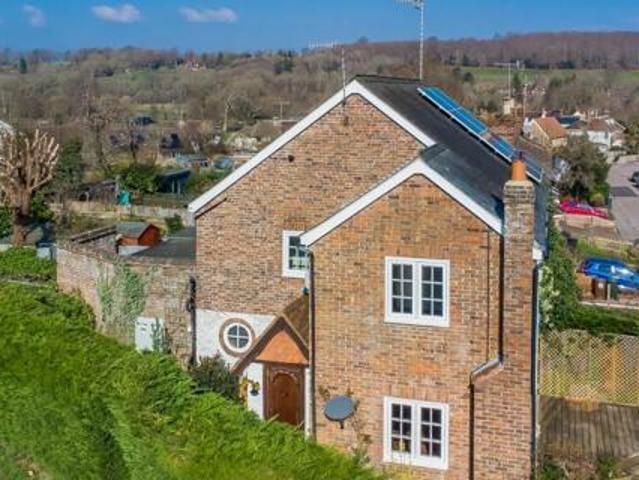 2 Bedroom Semi detached House For Sale In Groombridge