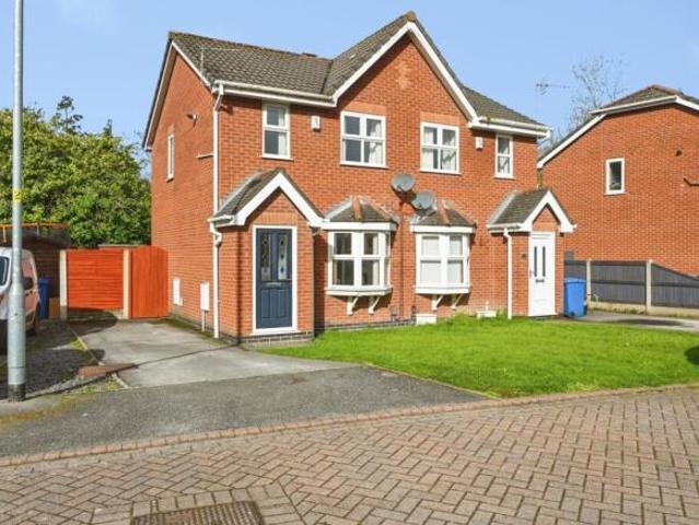 2 bedroom semi detached house for sale in Grange Farm Close, Great Sankey, Warrington, Cheshire, WA5