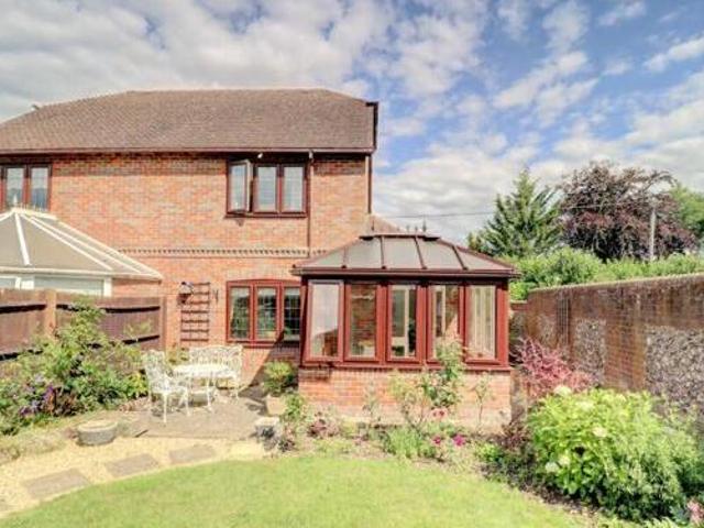 2 Bedroom Semi detached House For Sale In Great Kingshill, High Wycombe